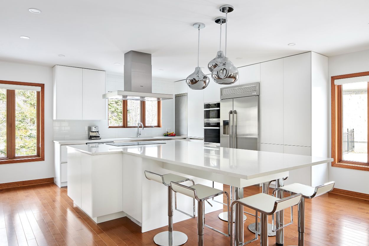 Kitchen Island Features To Consider - Room Reimagined Design